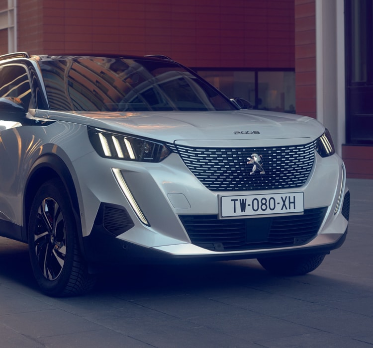 PEUGEOT 2008 SUV The compact SUV | PEUGEOT TH